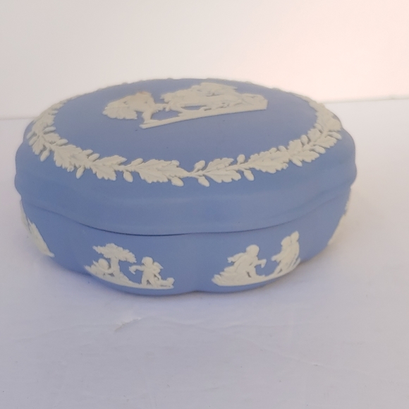 Wedgwood | Storage & Organization | Wedgwood Trinket Vintage Jewelry ...